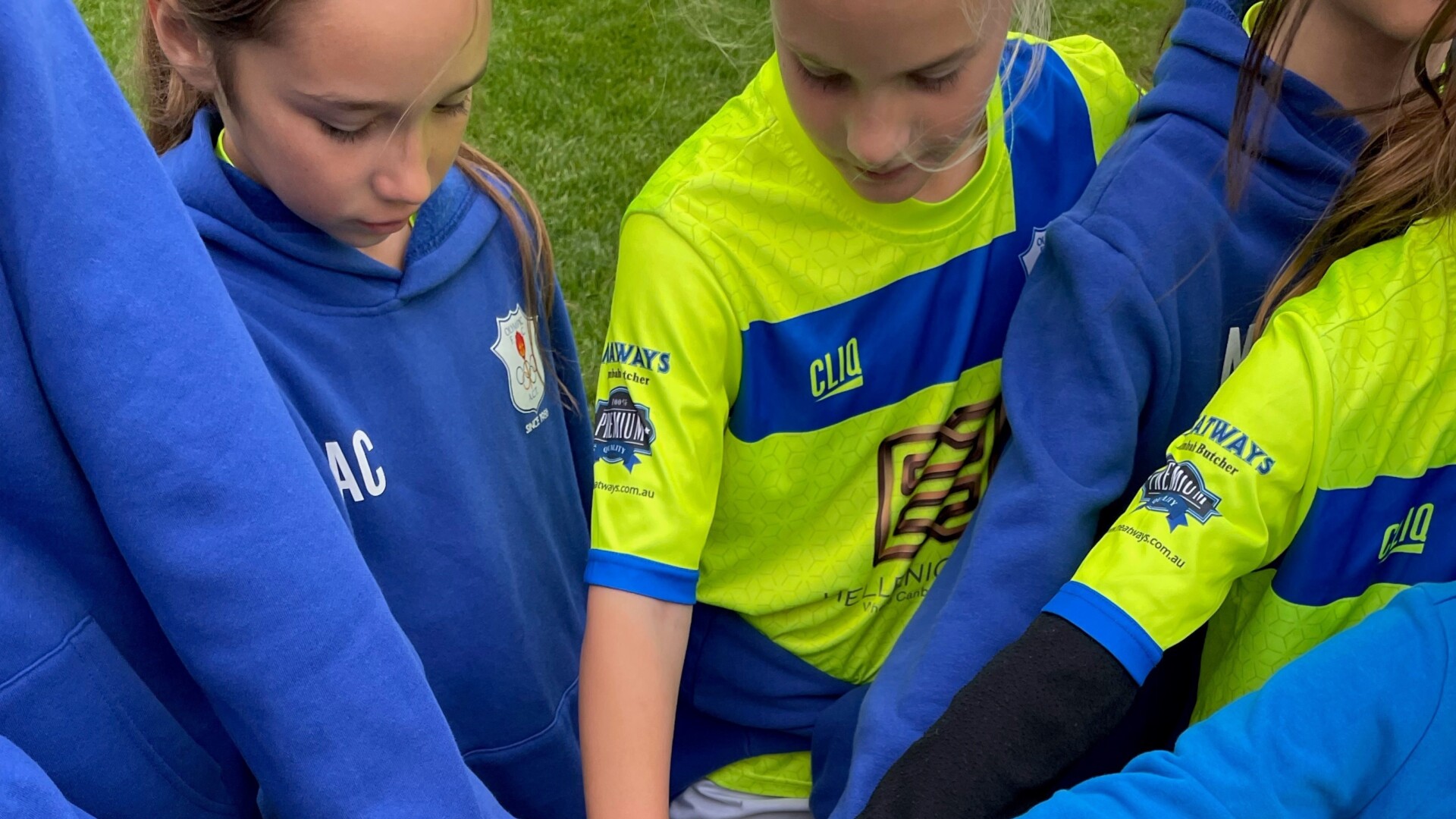 CANBERRA OLYMPIC WELCOMING RETURN OF [KEEPUP.] KANGA CUP - Kanga Cup